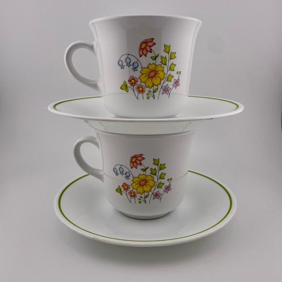 Corelle | Dining | Vintage Meadow White Floral Cups Saucers Corelle By ...
